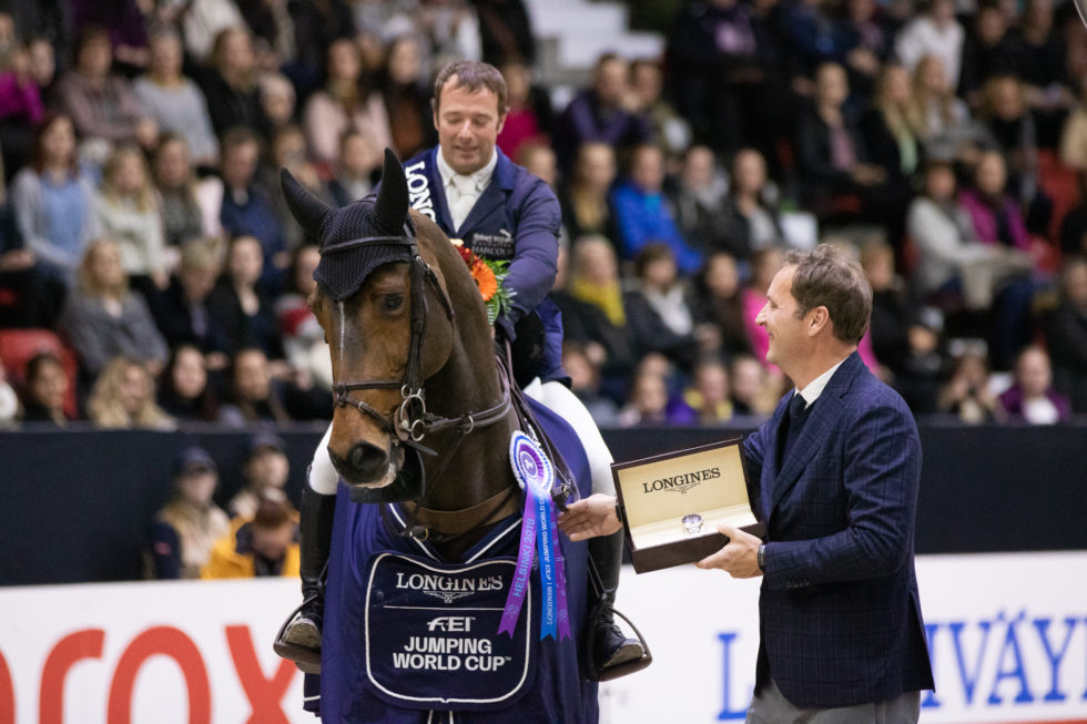 Robert Whitaker ratsasti myös Helsingin maailmancupin voittoon - Suomen ...