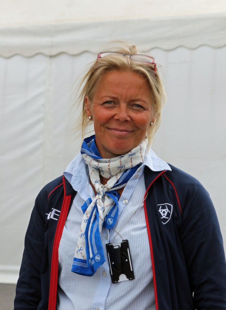 Kouluratsastaja Stella Hagelstam - Suomen Ratsastajainliitto