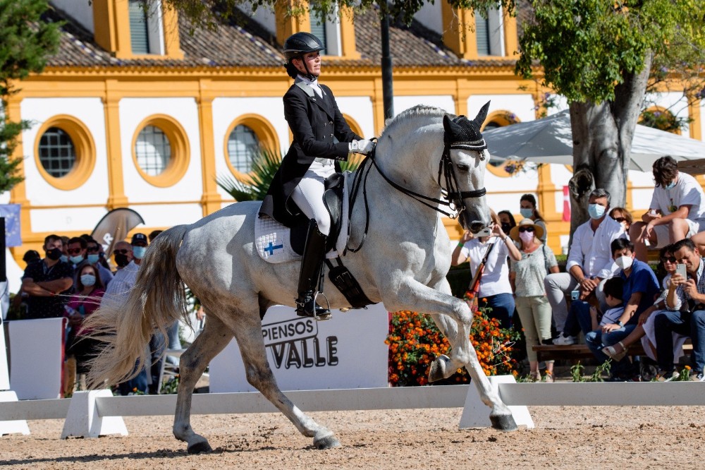 Jenni Matilda Schmechel ja Zagal Azores voitokkaat Espanjassa - Suomen ...